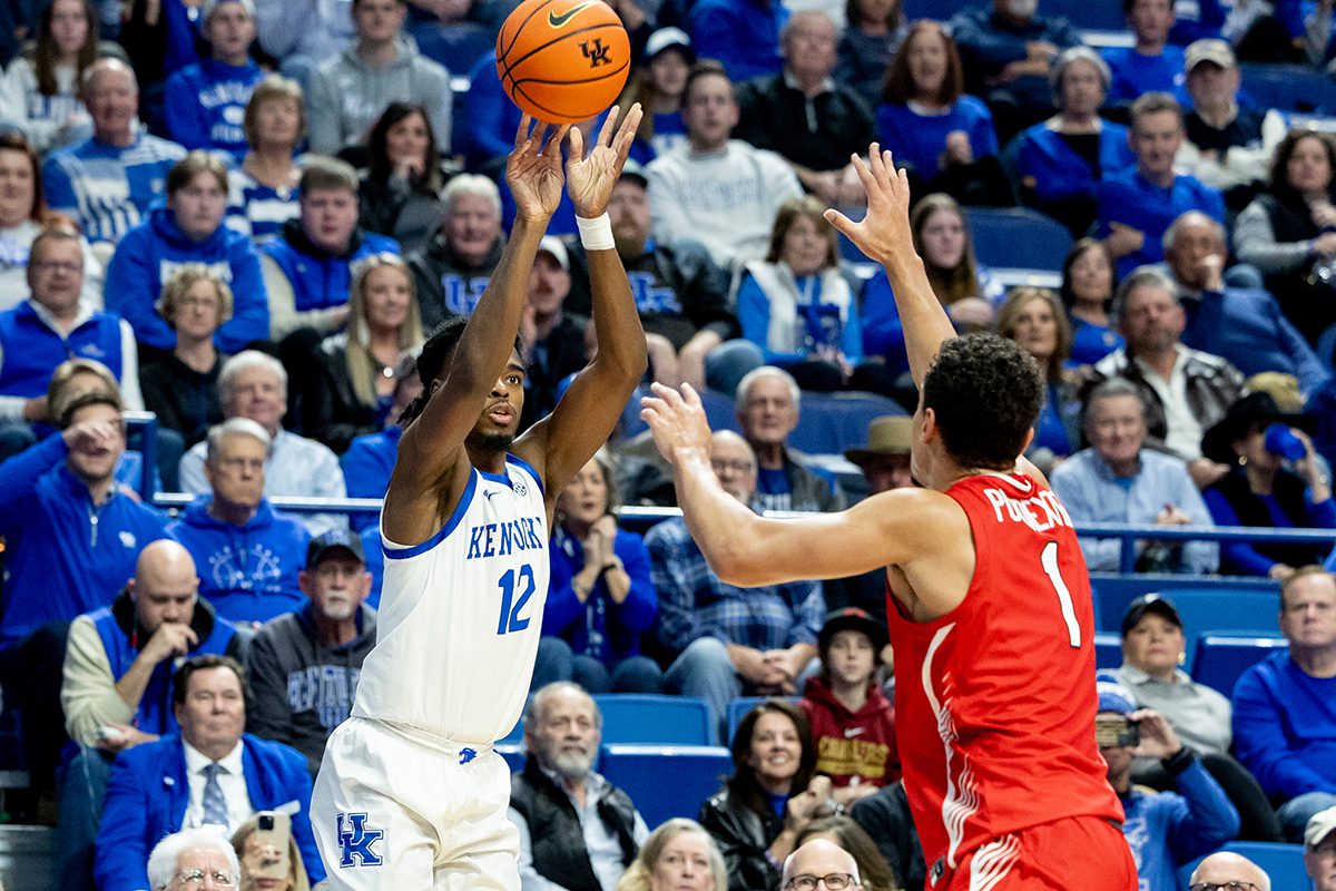 Antonio Reeves leads Kentucky to victory against his former team ...