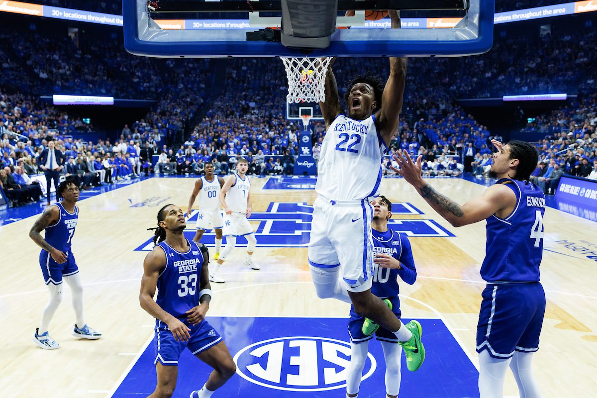 Seven Players Score in Double Figures as No. 8 Kentucky Beats Georgia State
